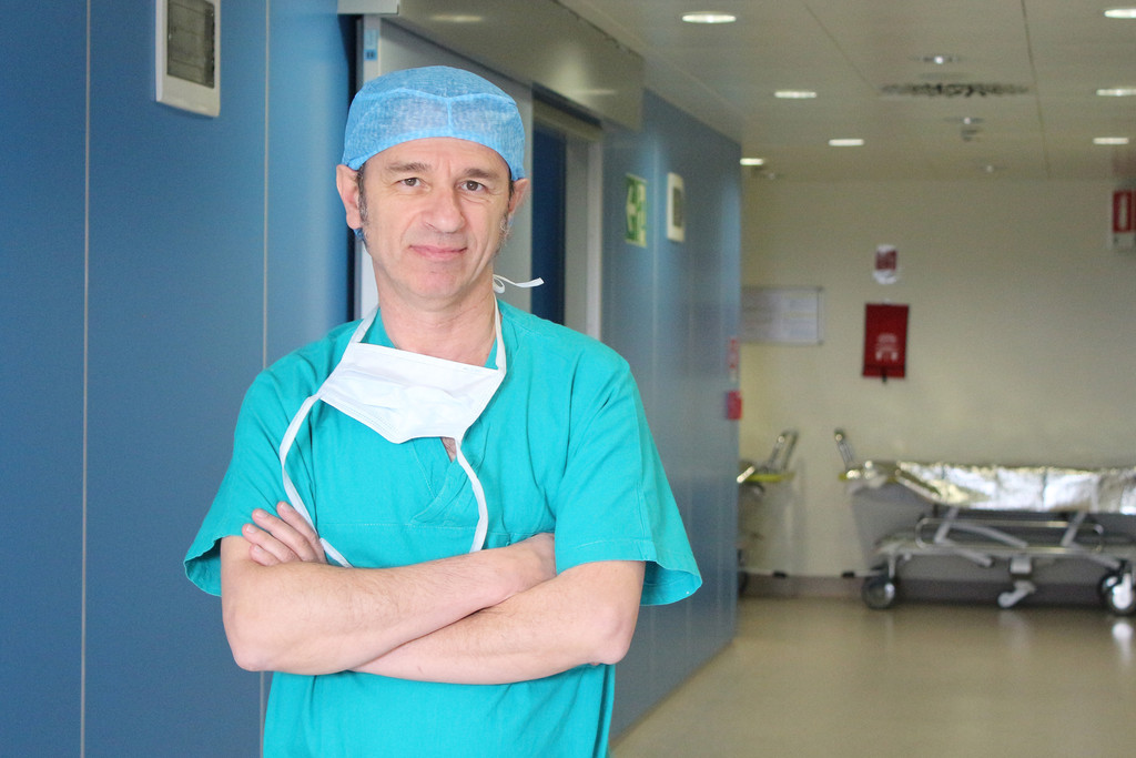 Vincenzo Ferrara è il nuovo direttore del reparto di oculistica dell ...