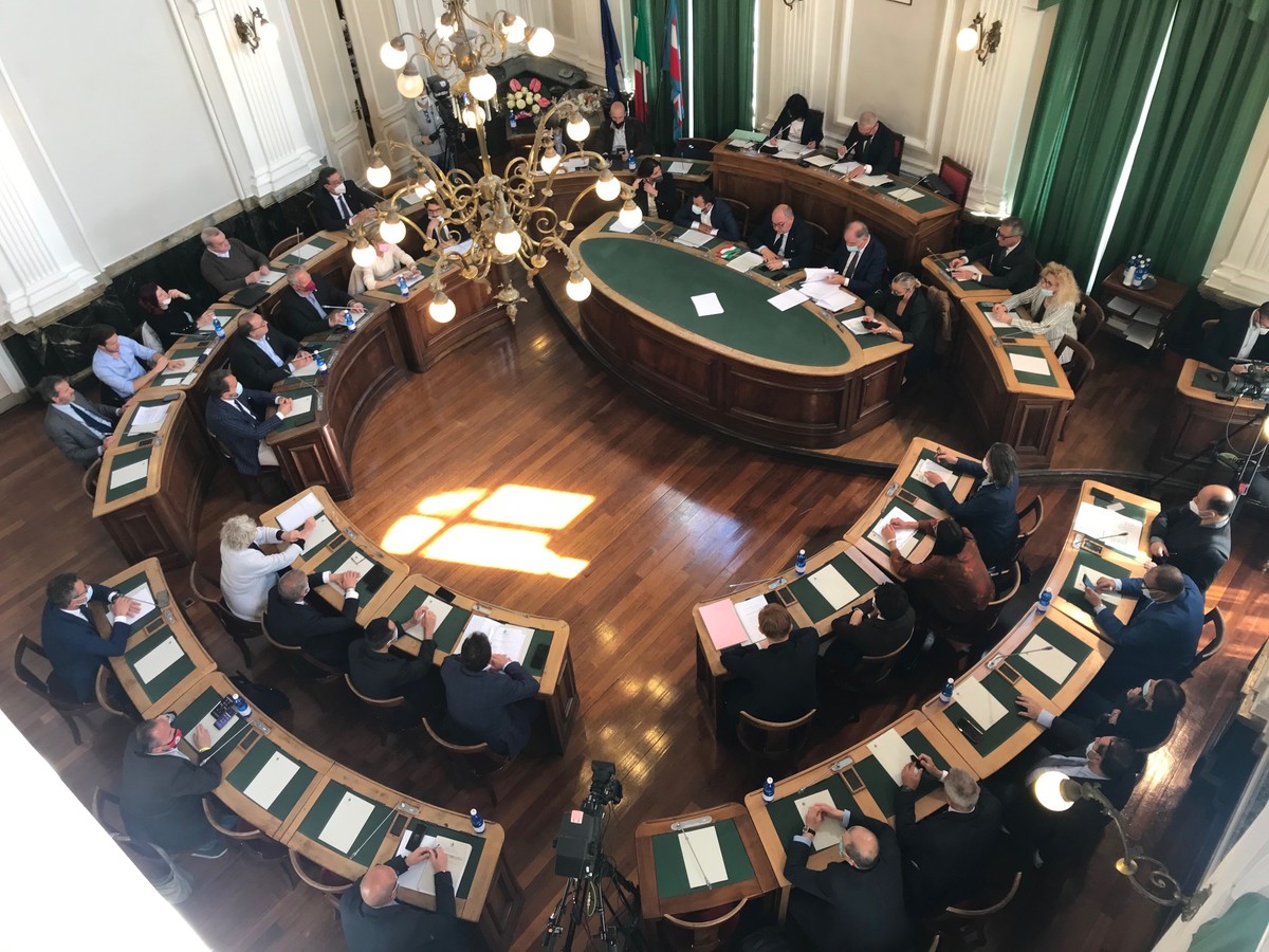 Pavignano, acqua scura e torbida nelle case ATC. Scaramuzzi: "Difficile ...