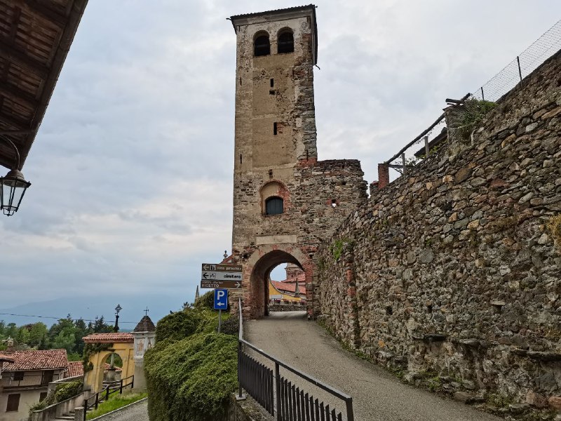 Domenica si parte alla scoperta di Magnano, un borgo medievale sospeso ...