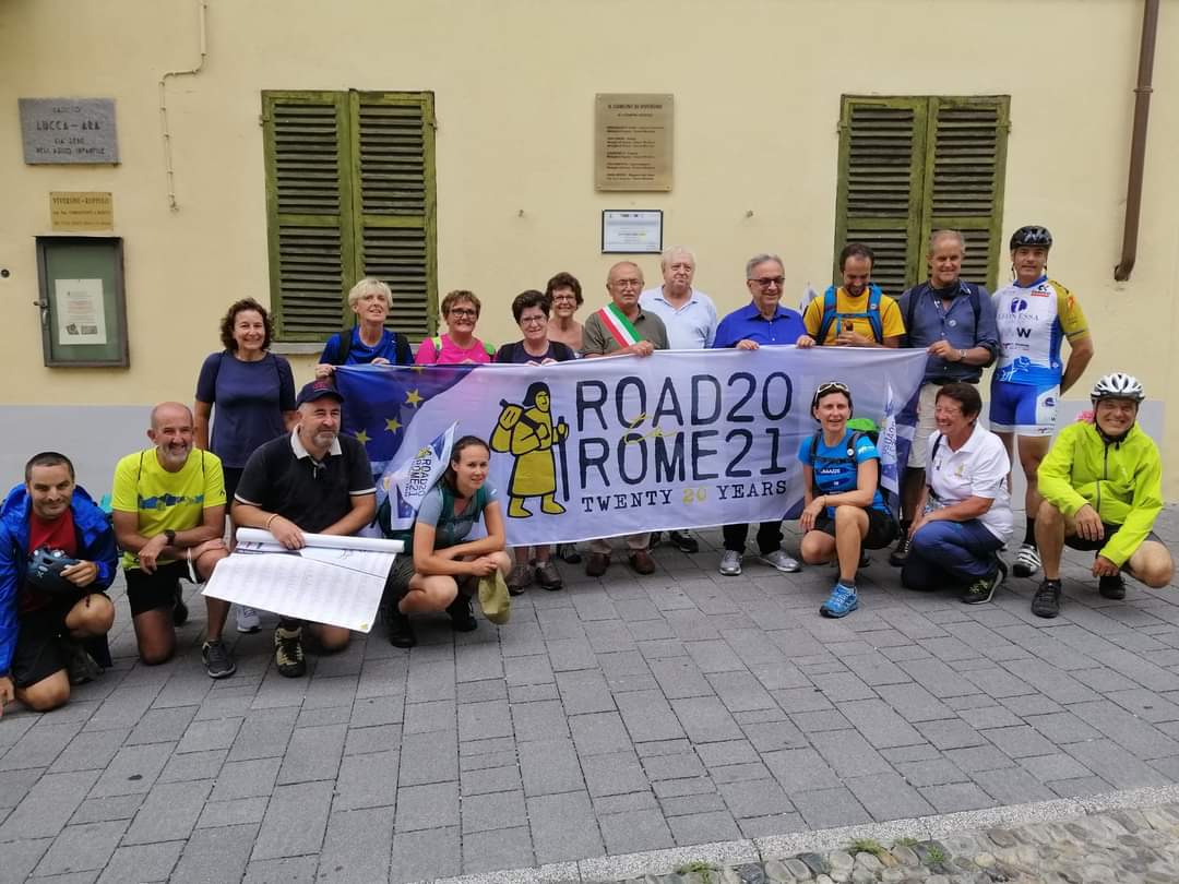 Road to Rome 21, camminatori della Via Francigena in visita a Viverone ...