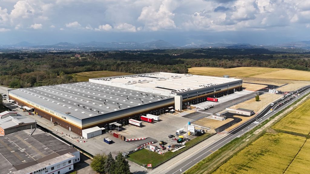 Mondoffice e RAJA Italia inaugurano il loro centro di distribuzione ...