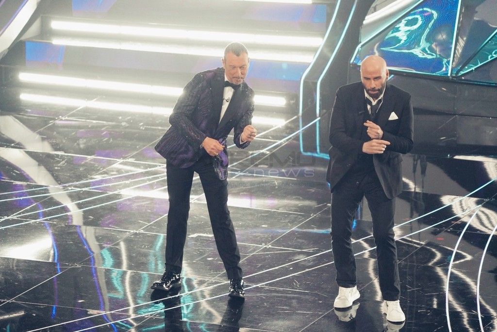 John Travolta a Sanremo 2024: da Grease al Ballo del qua qua, l'attore ...
